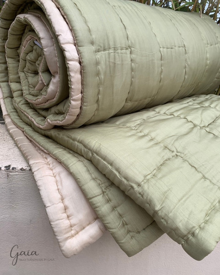 Hand-stitch mulberry silk quilt cover – MadebyGaia